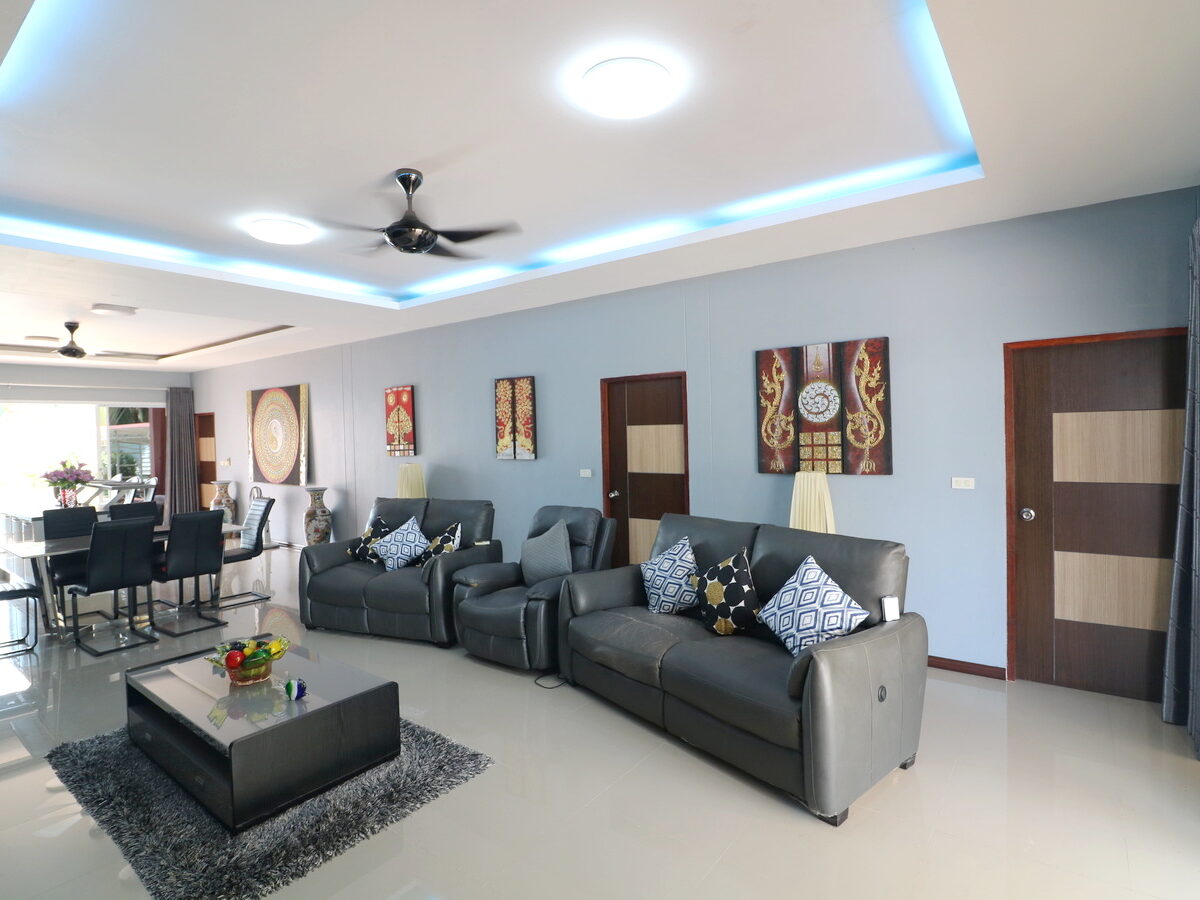 An Outstanding 4 BRM, 5 BTH Home For Sale With So Many Benefits In Ban ...