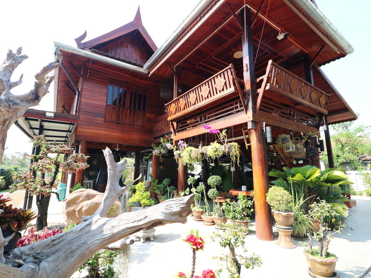 A Traditional Lanna Style 3 BRM, 3 BTH Home For Sale On 1 Rai, 25 ...
