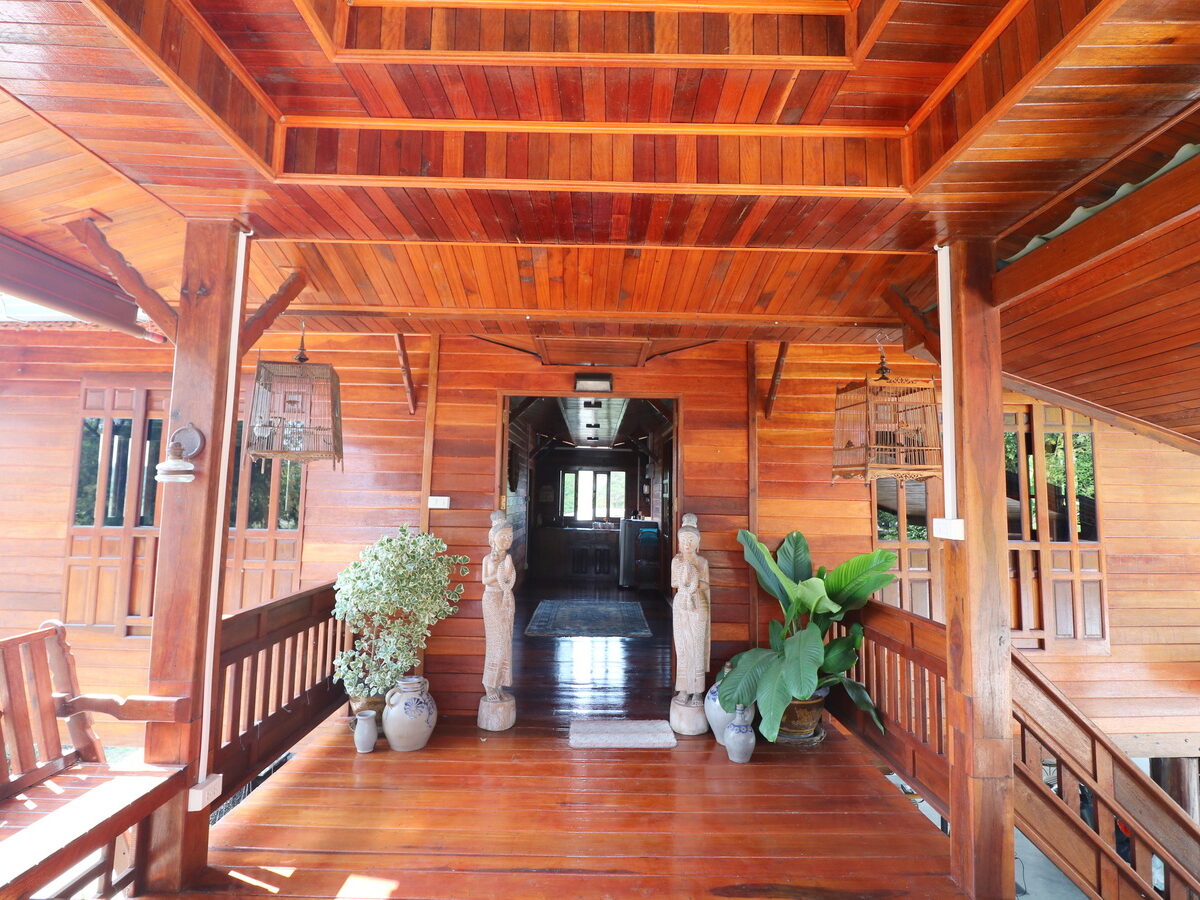 A Traditional Lanna Style 3 BRM, 3 BTH Home For Sale On 1 Rai, 25 ...